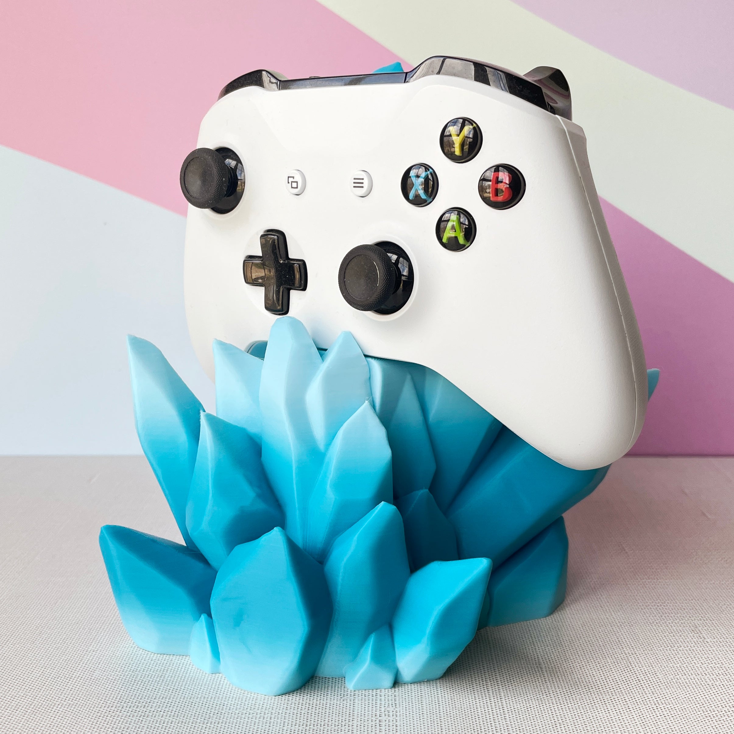 Crystal Stand for Video Game Controllers